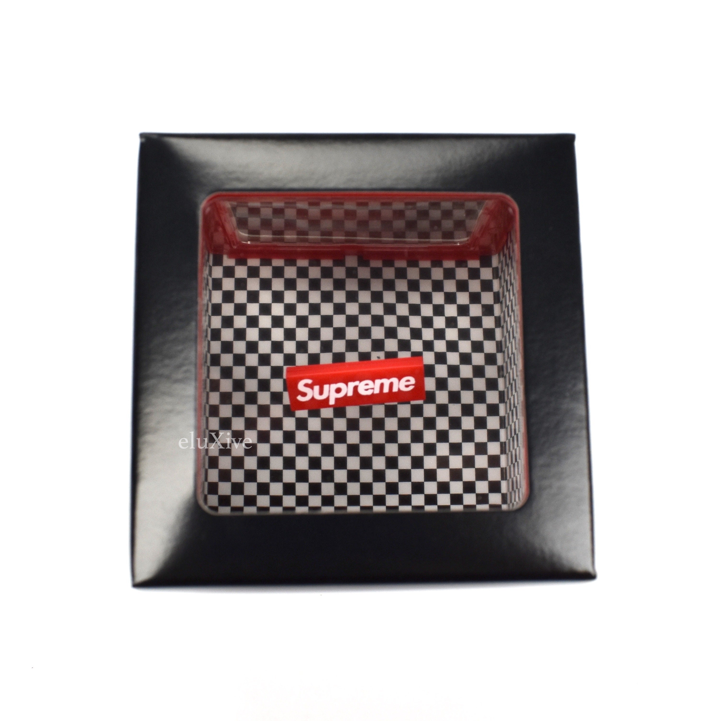 Supreme - Red Box Logo Illusion Coin Bank – eluXive